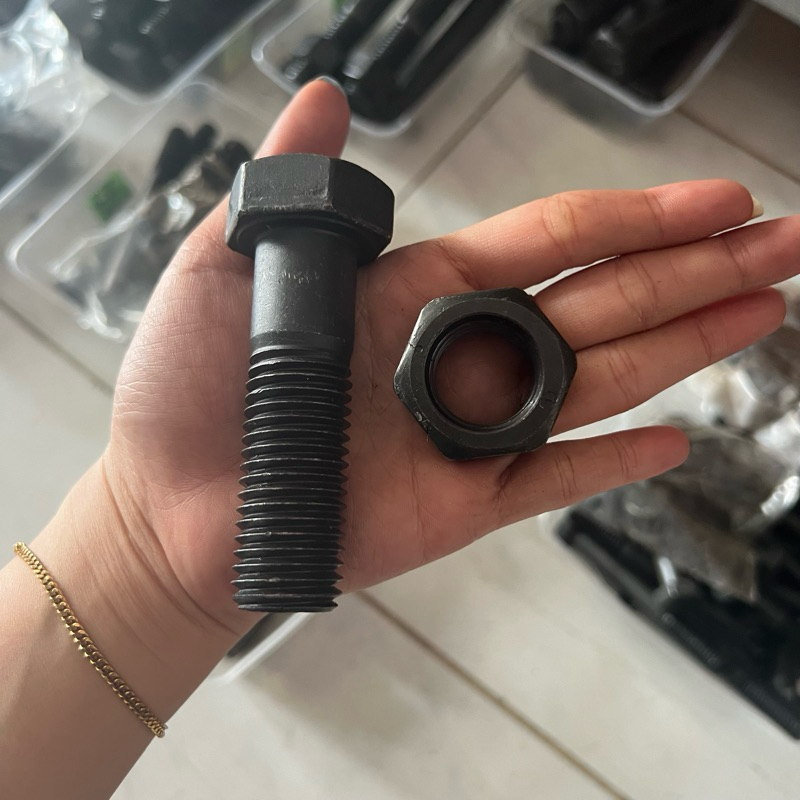 Jual Baut mur baja hitam Grade 8.8 ukuran 7/8x3” ( Drat KASAR ) | Shopee Indonesia