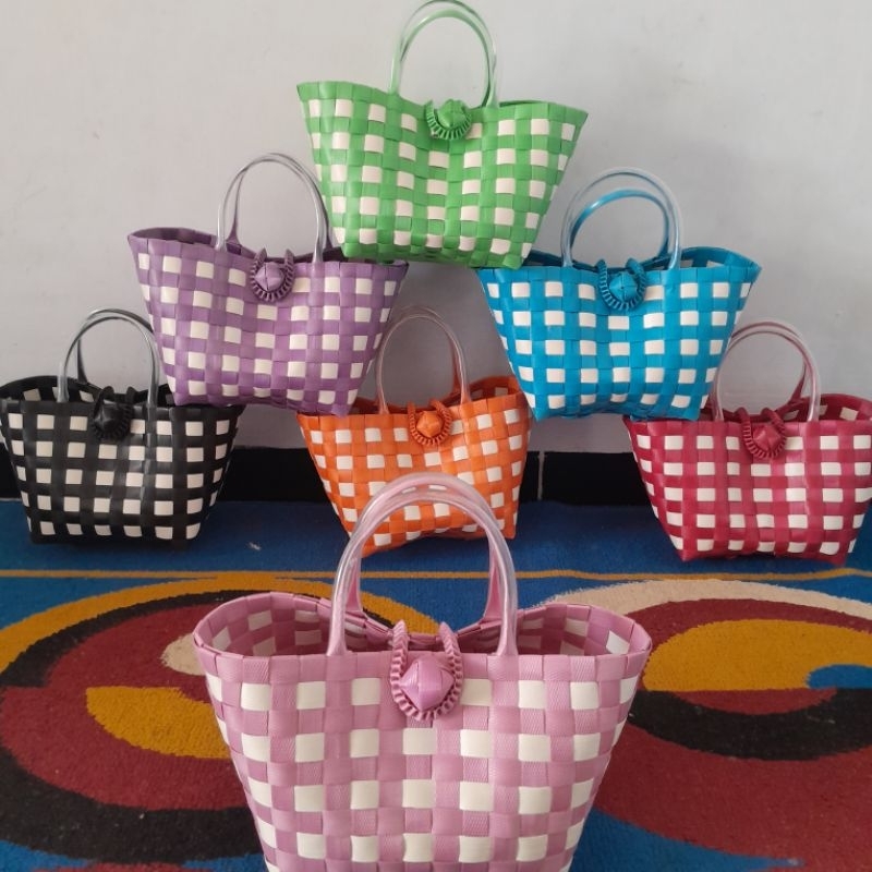 Jual [Unyil Kancing]Tas Anyaman 18x15x17 Tas Sovenir termurah | Shopee ...