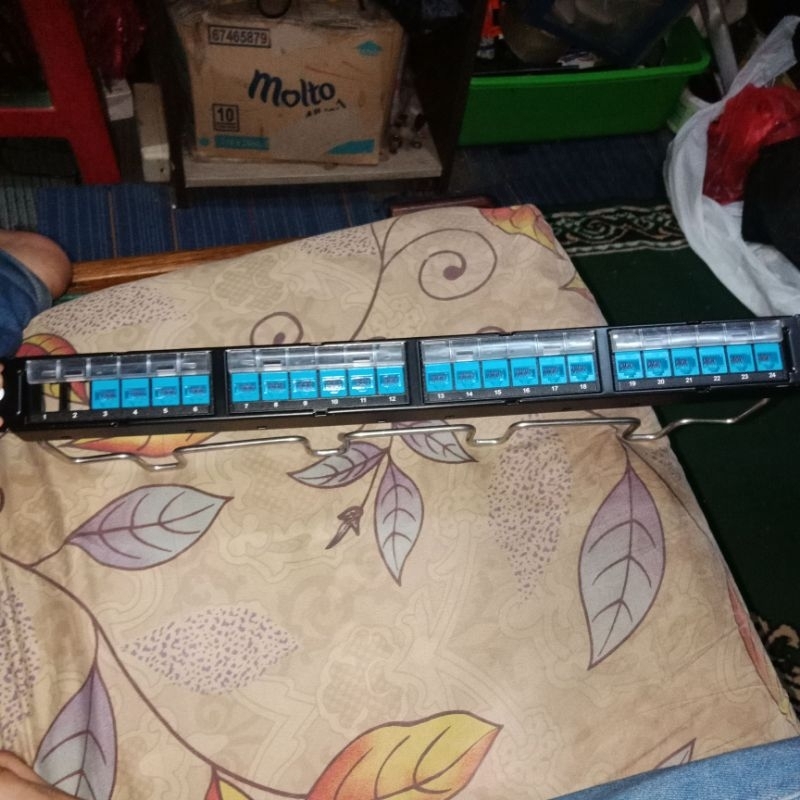 Jual patch panel merk commscope 24 port Cat 6, baca deskripsi | Shopee ...
