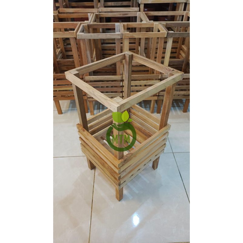 Jual Pot Kayu Anggrek 25x25x50 Kayu Jati Oven | Rak Anggrek Kayu Jati ...