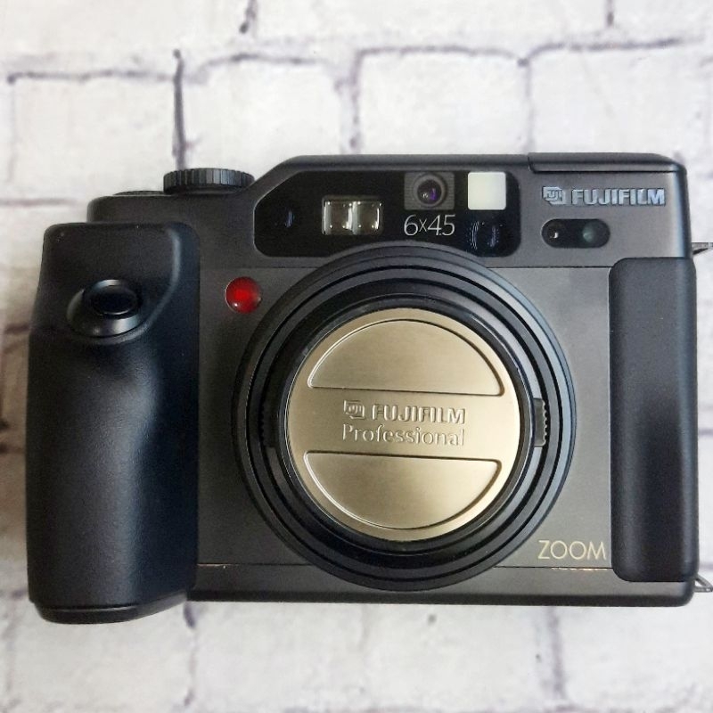 Jual Kamera Analog Fujifilm GA645Zi Pro Medium Format | Shopee Indonesia