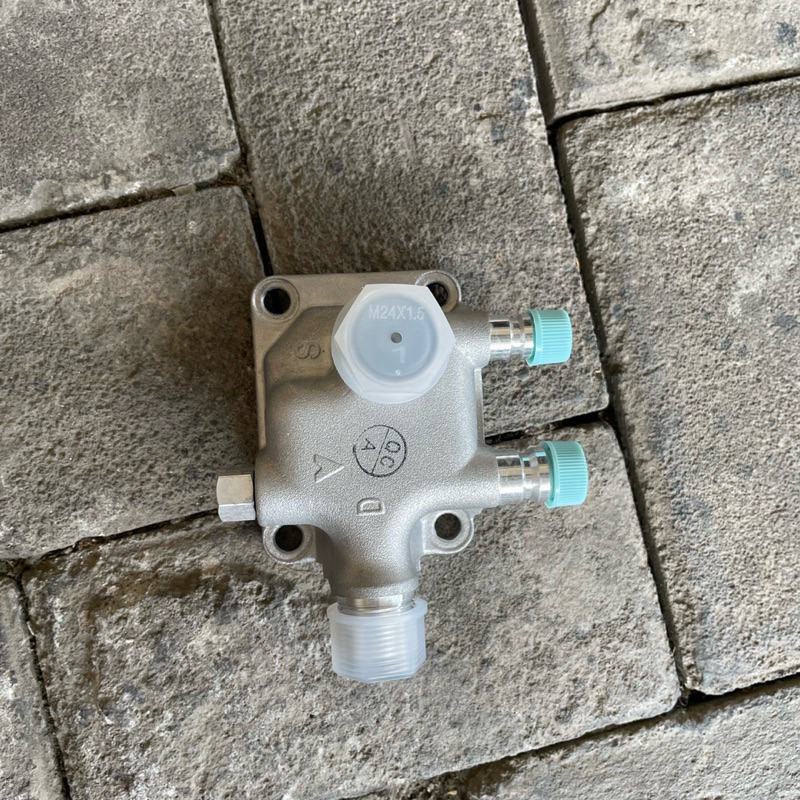 Jual Manifold Kijang R134/Panther/ Kompresor 10PA | Shopee Indonesia