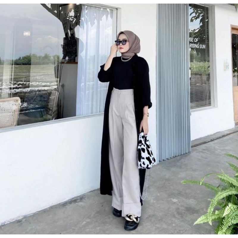 Jual long outer shakila , long outer polos ,outer panjang | Shopee ...