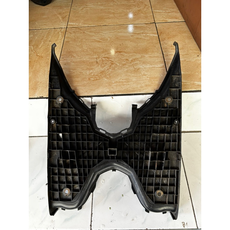 Jual cover lantai pijakan kaki step floor vario 125 old kzr dek lantai cover lantai vario 125cc ...