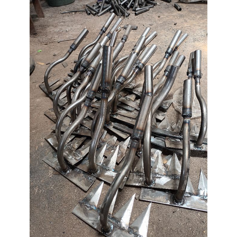 Jual cangkul gigi cangkul penyiang gulma rumput | Shopee Indonesia