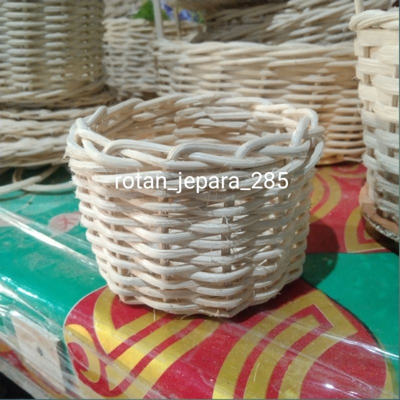 Jual Keranjang Rotan Bulat mini kecil,Hiasan souvenir parcel diameter ...