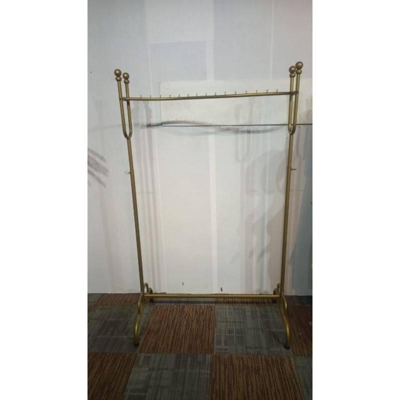 Jual Stanhanger gawang BELALAI gold SHANUM | display baju warna gold ...