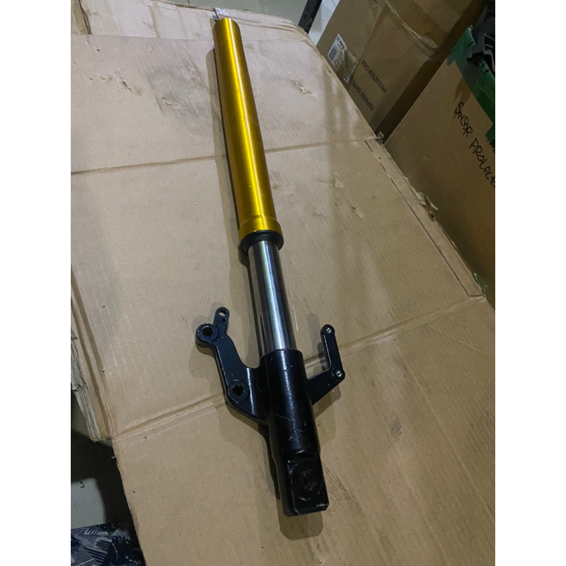 Jual usd xsr pnp mt15 bagian kanan original gold shockbreaker depan xsr ...