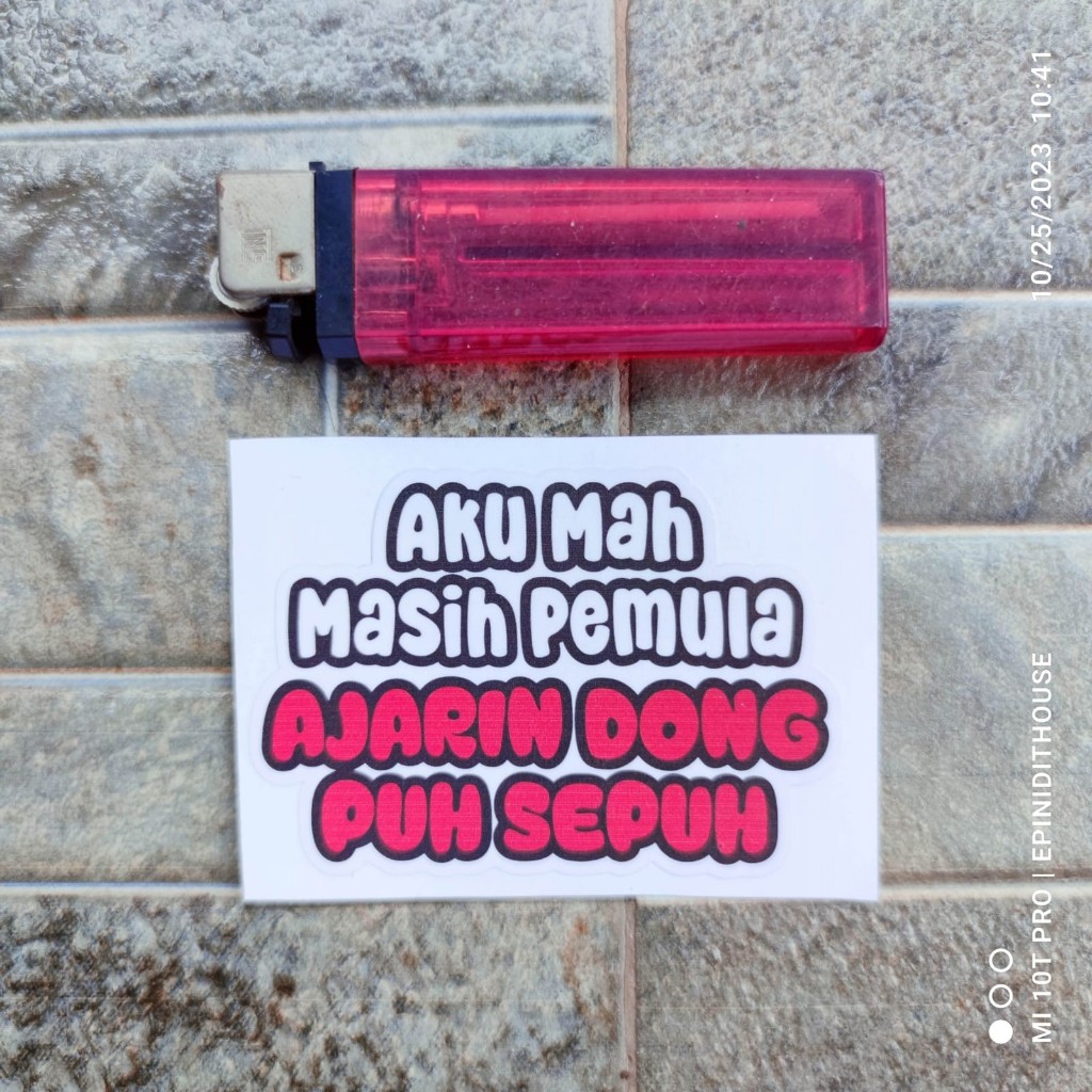 Jual Stiker Kata Aku Masih Pemula Ajarin Sepuh Humor Lucu Viral Meme Vinyl | Shopee Indonesia