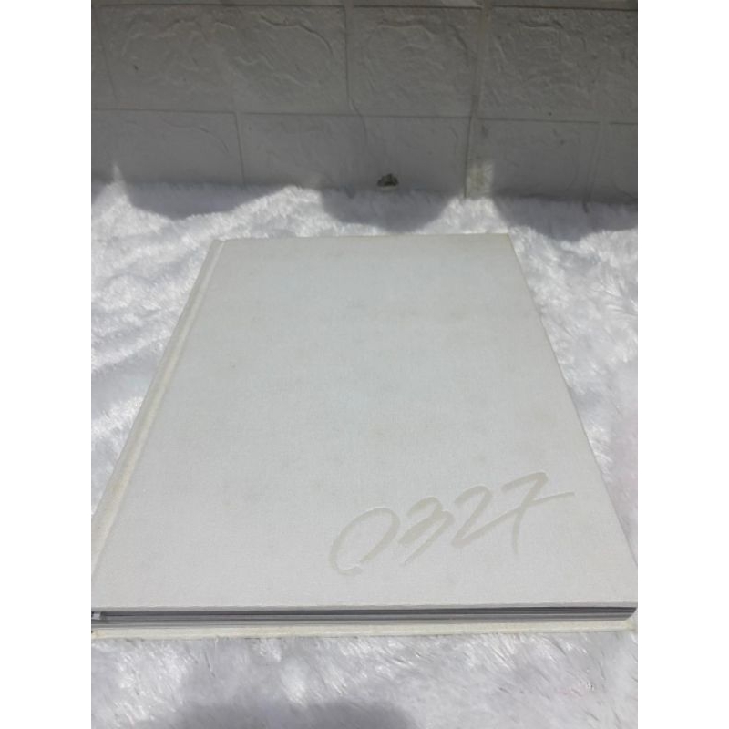 Jual lisa photobook vol 2 edition 0327 YG SELECT BENEFIT | Shopee Indonesia