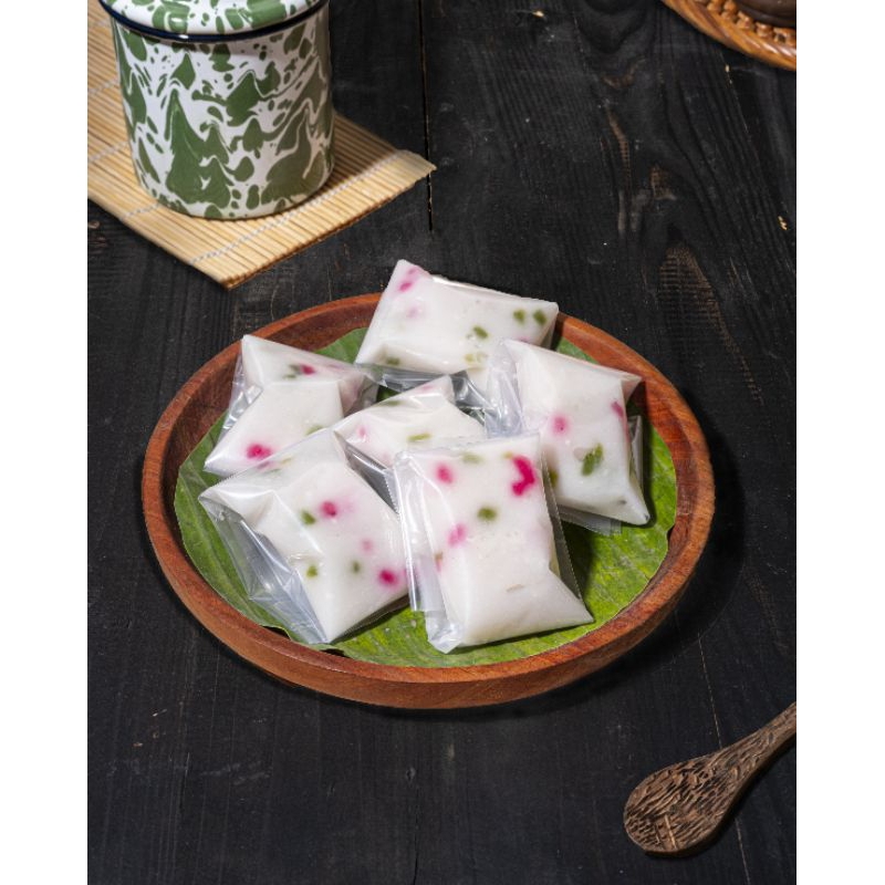 Jual Kue Tradisional/Kue Basah/cente manis/pisang garing/kue pisang ...