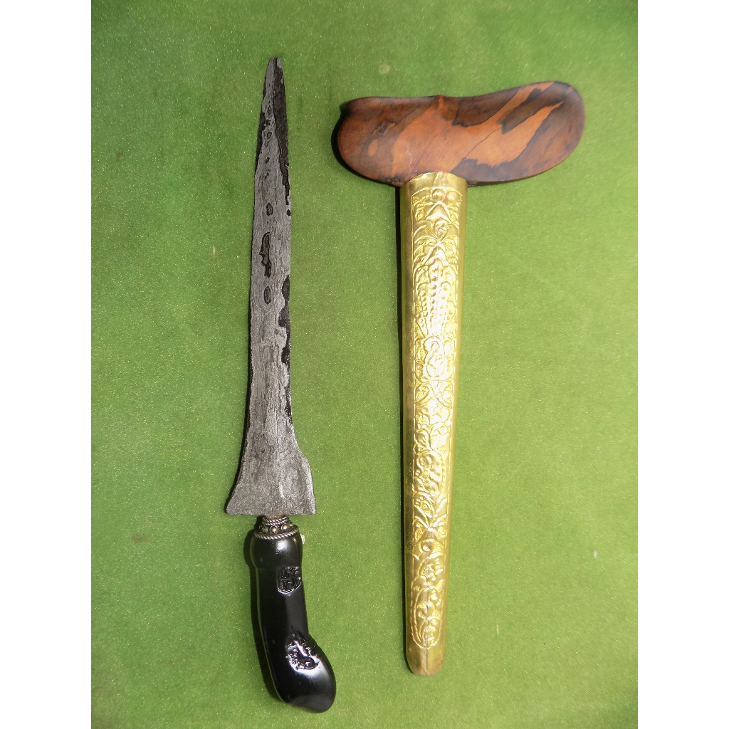 Jual keris patrem brojol pamor kulit semangka era kacirebonan tua ...