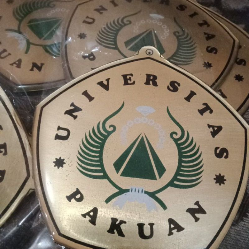 Jual medali wisuda universitas Pakuan, unpak bogor | Shopee Indonesia