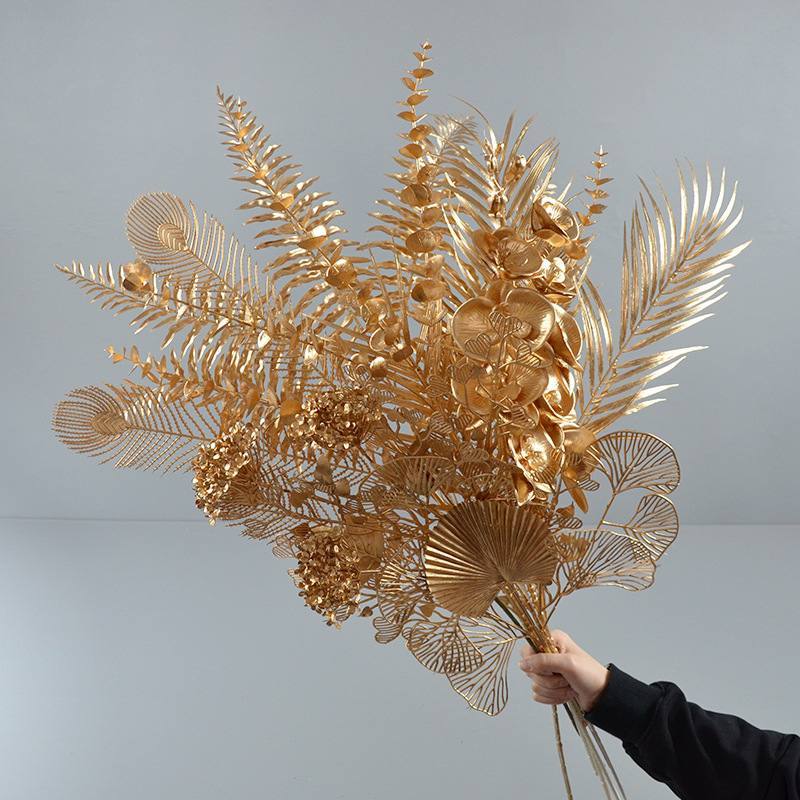 Jual DAUN GOLDEN PALSU/BUNGA GOLDEN/HIASAN BUCKET BUNGA EDISI CNY ...