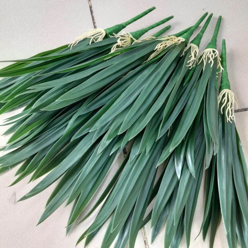 Jual Tanaman Daun pandan palsu artificial / daun pandan latex/daun ...