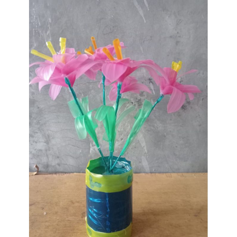 Jual bunga plastik dari sedotan bunga dan pot isi bunga 6 tangkai ...