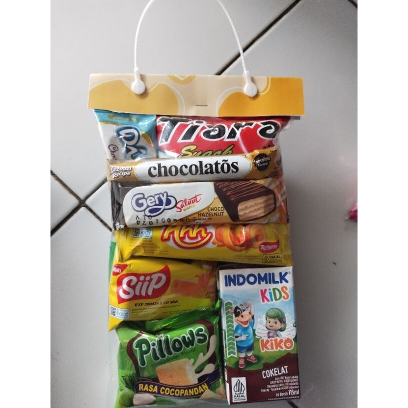 Jual PARCEL SNACK ULTAH / PARCEL JAJAN ANAK / NATAL / TEDHAK SITTEN ...