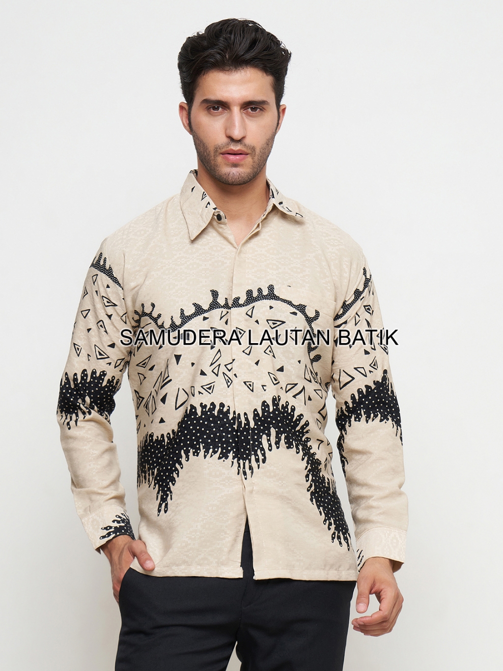 Jual Kemeja Batik Pria Katun DOBBY Warna Cream,Batik Warna Hitam Cream ...
