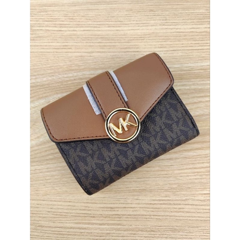 Jual MK Medium Wallet Signature Brown | Shopee Indonesia