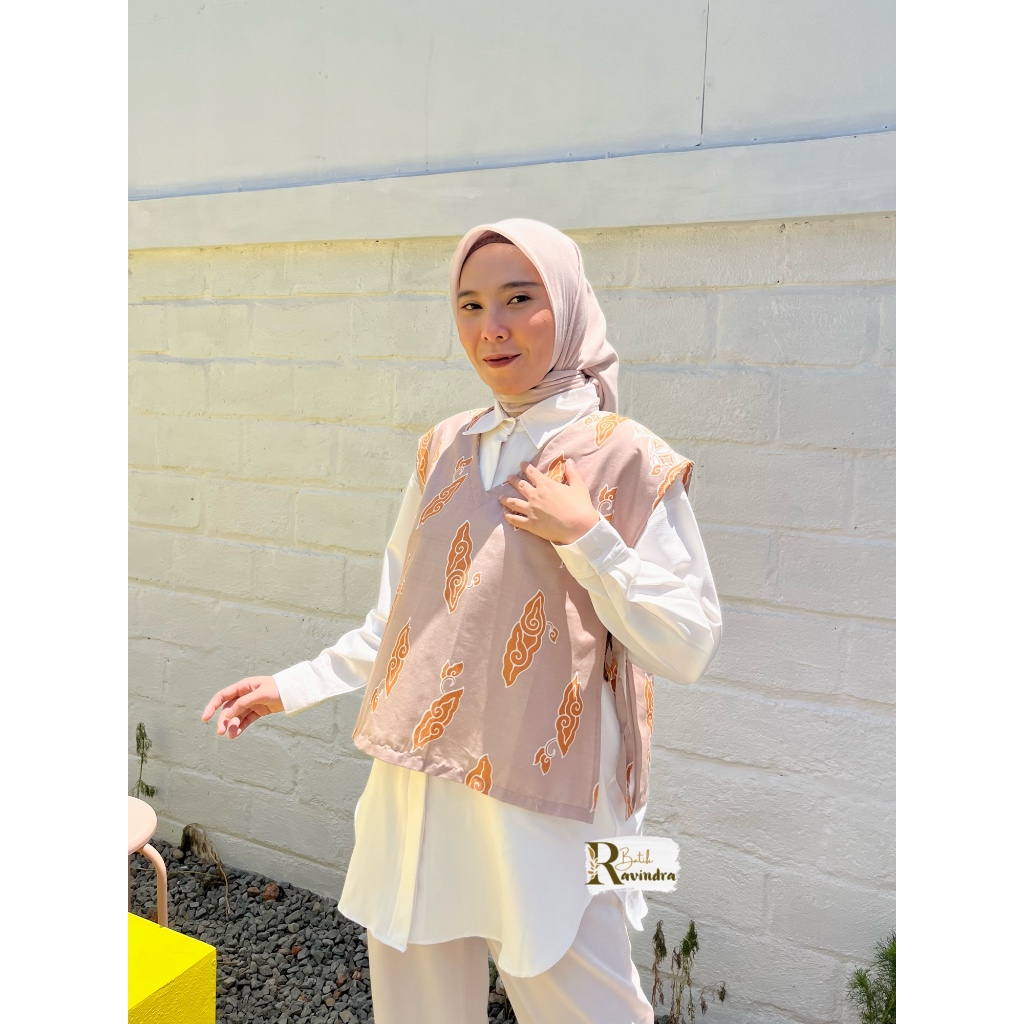 Jual Vest Batik Outer Rompi Tali Samping Batik Mega Mendung | Shopee ...