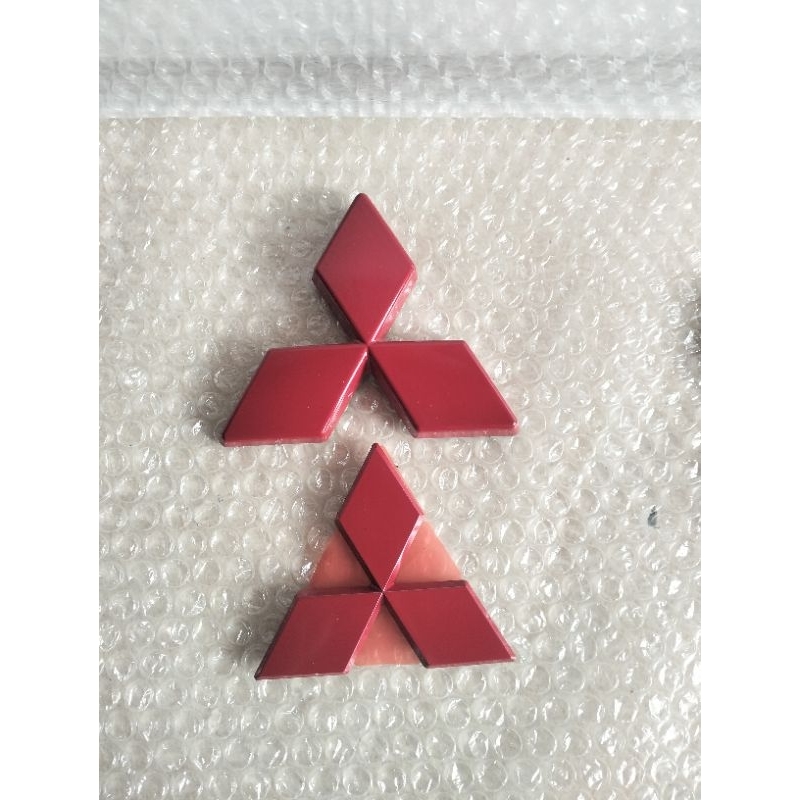 Jual Logo Tiga Berlian Mitsubishi Expander Warna Merah Original ...