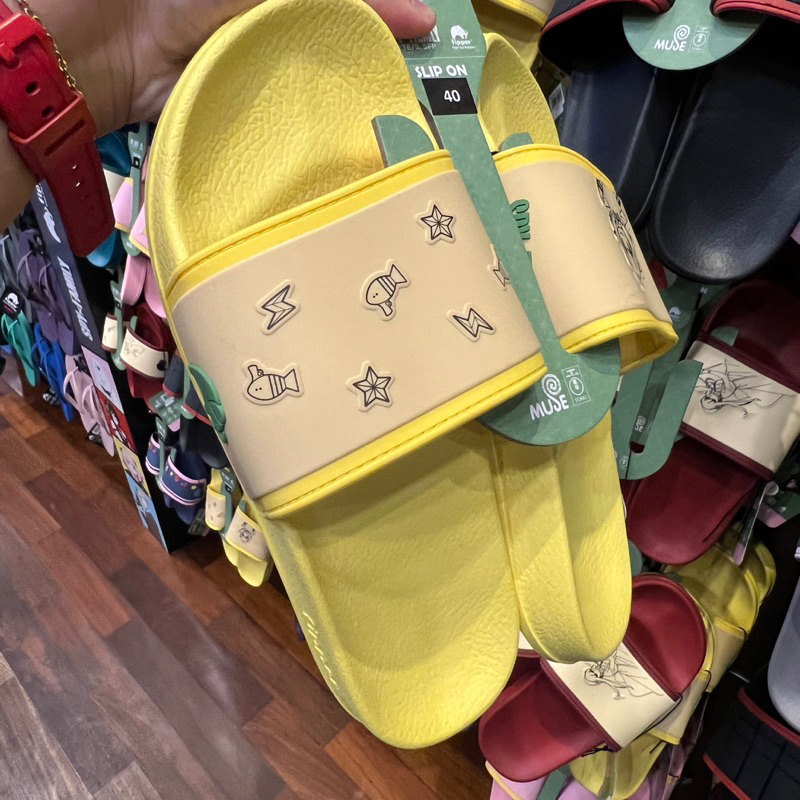 Jual Sandal Fipper New Slip On Spy X Family | Shopee Indonesia