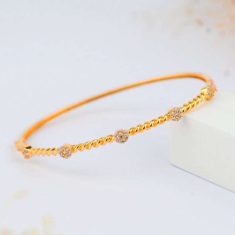 Jual Gelang Emas Oval Plat Plintir Variasi Bunga Mata - Toko Emas ...