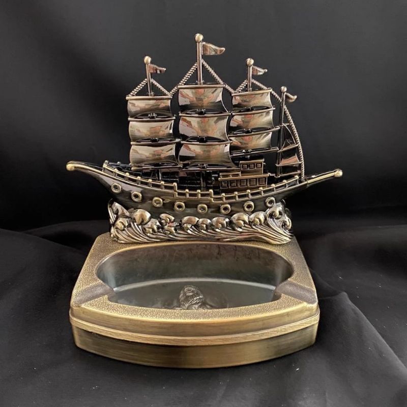 Jual BEST SELLER ASBAK KOREK API KAPAL BAJAK LAUT PIRATE SHIP DH-8881 ...