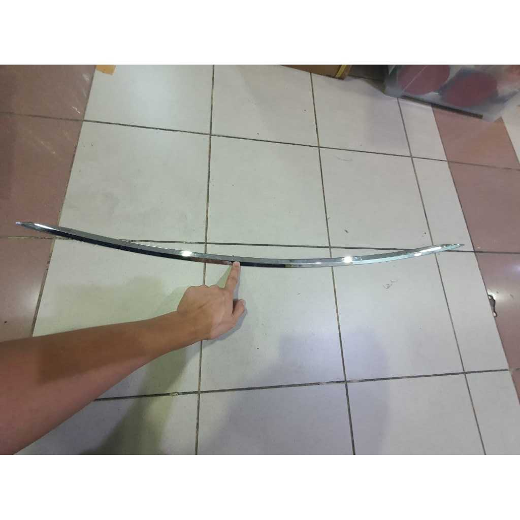 Jual list kaca belakang mobil agya ayla chrome | Shopee Indonesia