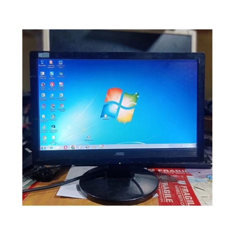Jual Monitor LCD 16 Inch Wide AOC Art Of Color | Shopee Indonesia