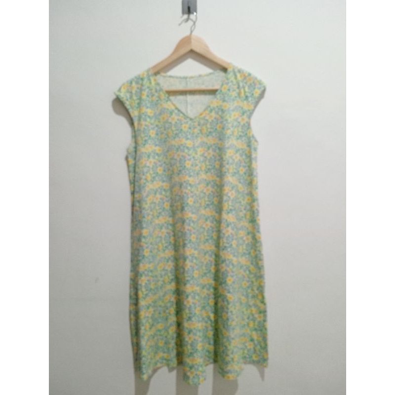 Jual M1 064.daster bekas floral Uniqlo all size | Shopee Indonesia