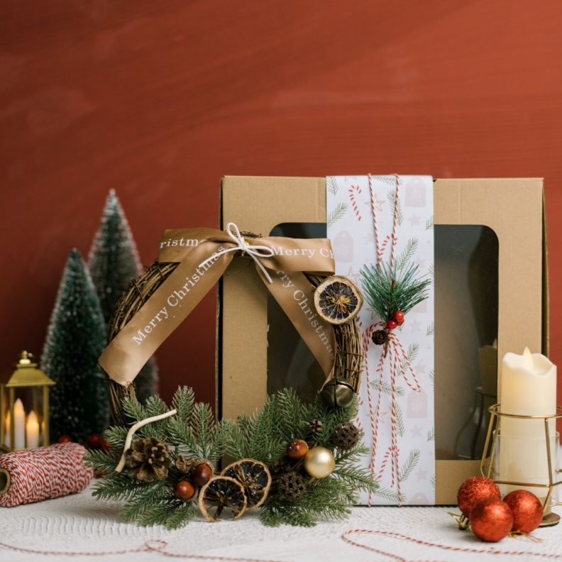 Jual Christmas Wreath Hampers / Dekorasi Natal Pintu / Karangan Bunga ...