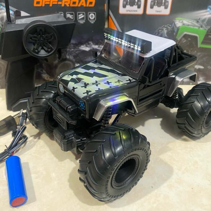 Jual Mobil Remote Control, RC Scrambler Offroad Jeep Led Mainan RC ...