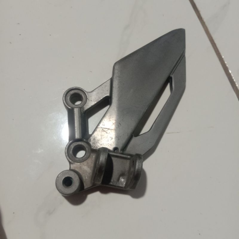 Jual papan footstep kiri Kawasaki ninja fi z250 250r ninfi braket ...