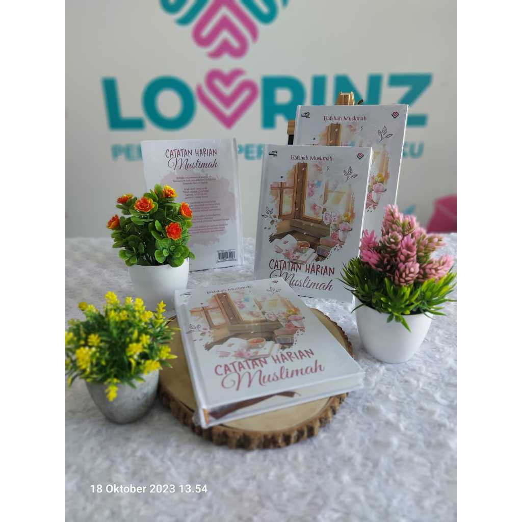 Jual Catatan Harian Muslimah by Hafshah Muslimah - Penerbit Lovrinz ...