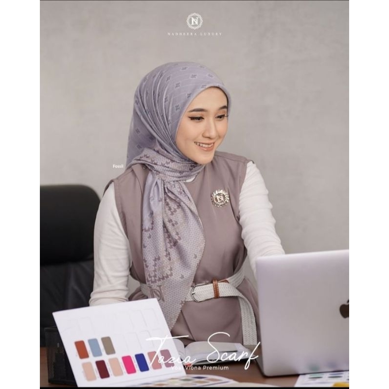 Jual Tazia scraft nadhera luxury Segi Empat voal ORI | Shopee Indonesia