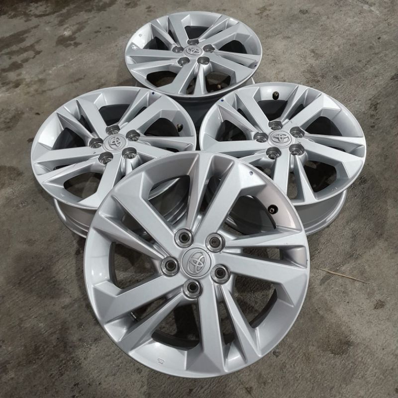 Jual VELG SECOND | STANDAR NEW AVANZA R15 PCD 5X100 ET 45 | Shopee ...
