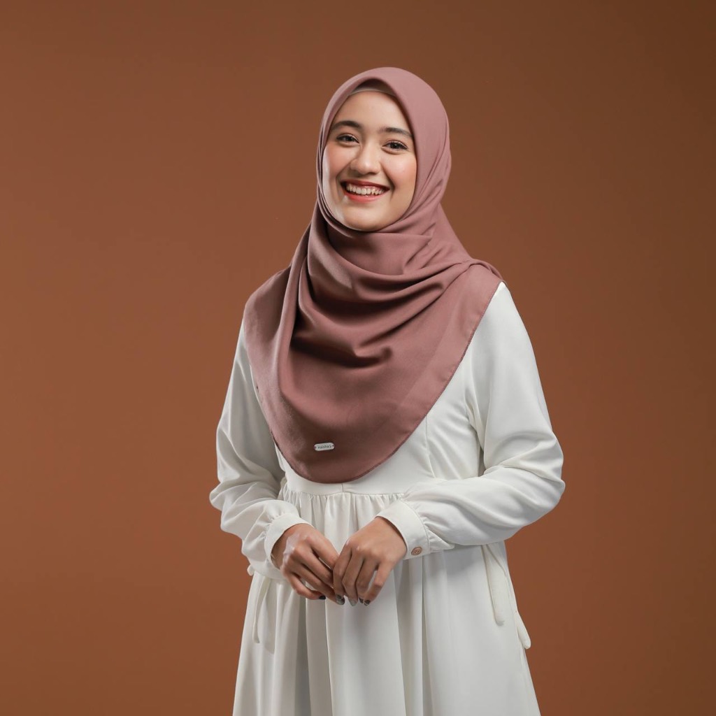 Jual NAISHA OFFICIAL - Luma Malay by naishaofficial Hijab Malay | Shopee Indonesia