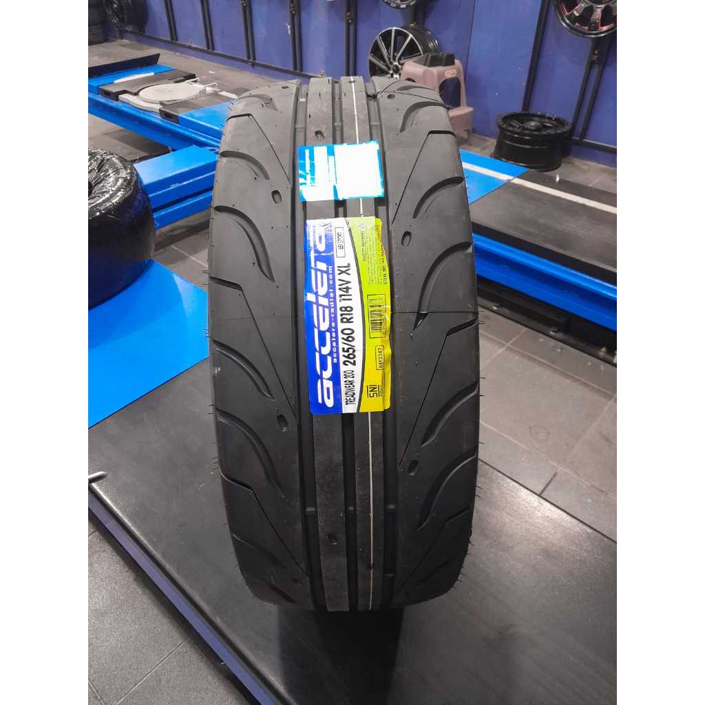 Jual BAN MOBIL DRAG PAJERO FORTUNER ACCELERA 651 SPORT TW 200 UKURAN ...