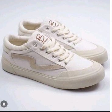 Jual PATROBAS CLOUD LOW OFF WHITE | Shopee Indonesia