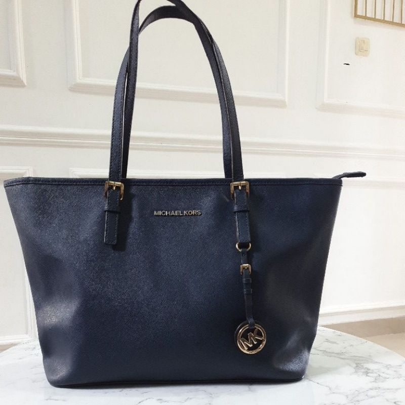 Jual Preloved Tas Totebag Michael Ko*rs (Diskon karena perlu ganti rel ...