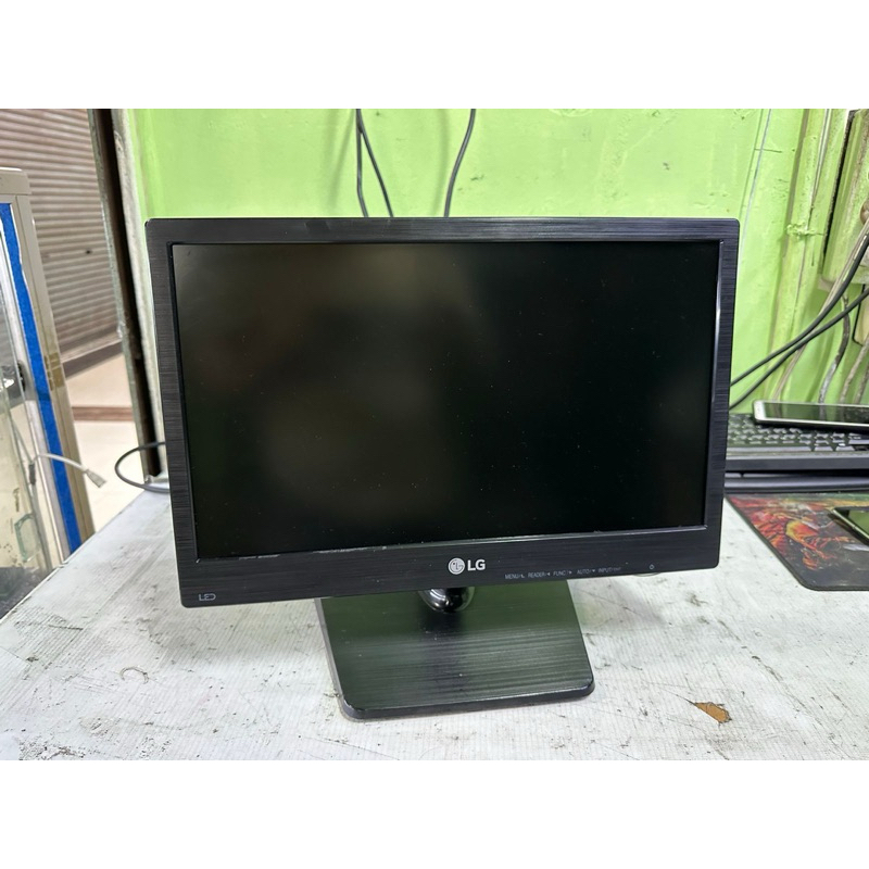 Jual Monitor LED Merek LG 16inch Lengkap Adaptor Dan Kabel VGA | Shopee ...