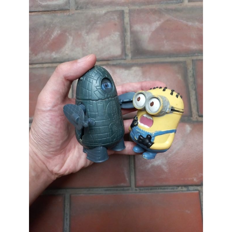 Jual Minion Aliens Monster Mcd Toy of Robot set dpt 2figure | Shopee ...