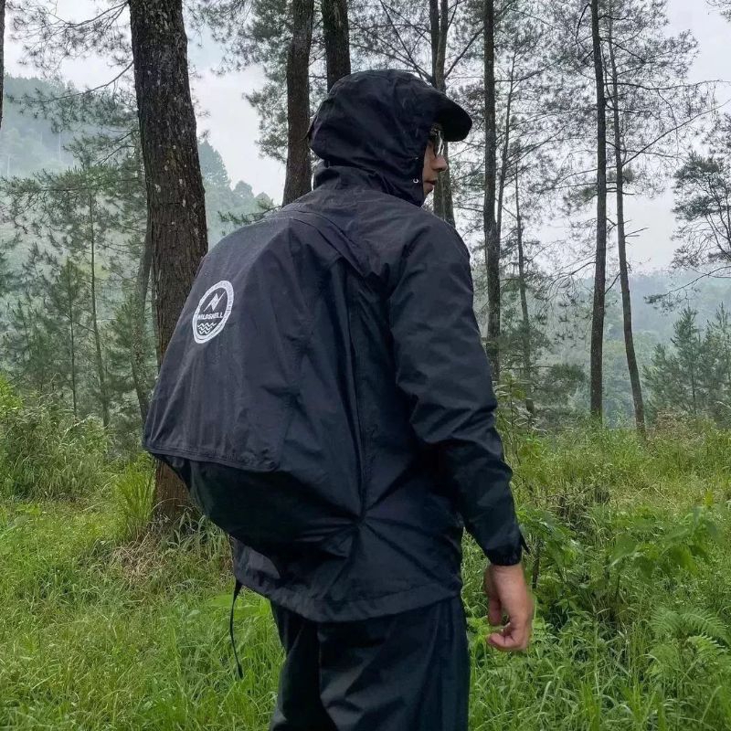 Jual Jas hujan Ultralight slot Daypack Wildshell Sentani Goretex Full ...