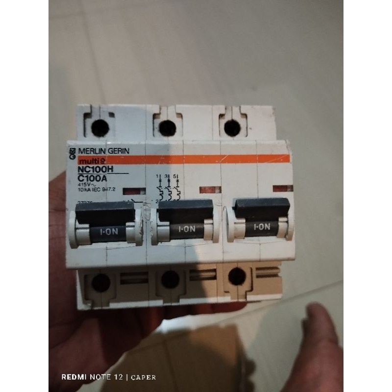 Jual MCB MERIN GERIN 3PHASA 100A SECOND NORMAL | Shopee Indonesia Jual MCB MERIN GERIN 3PHASA 100A SECOND NORMAL | Shopee Indonesia