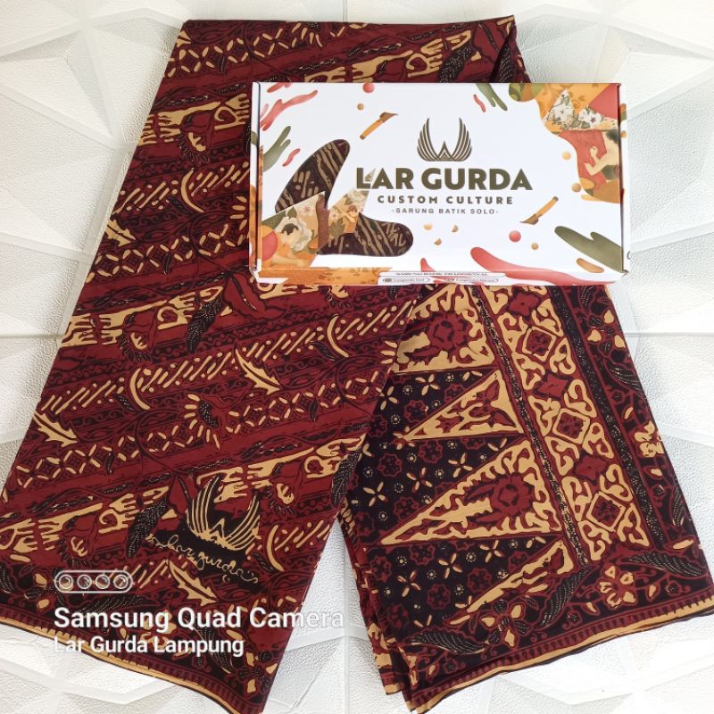 Jual Sarung batik Lar Gurda seri kesikan | Shopee Indonesia