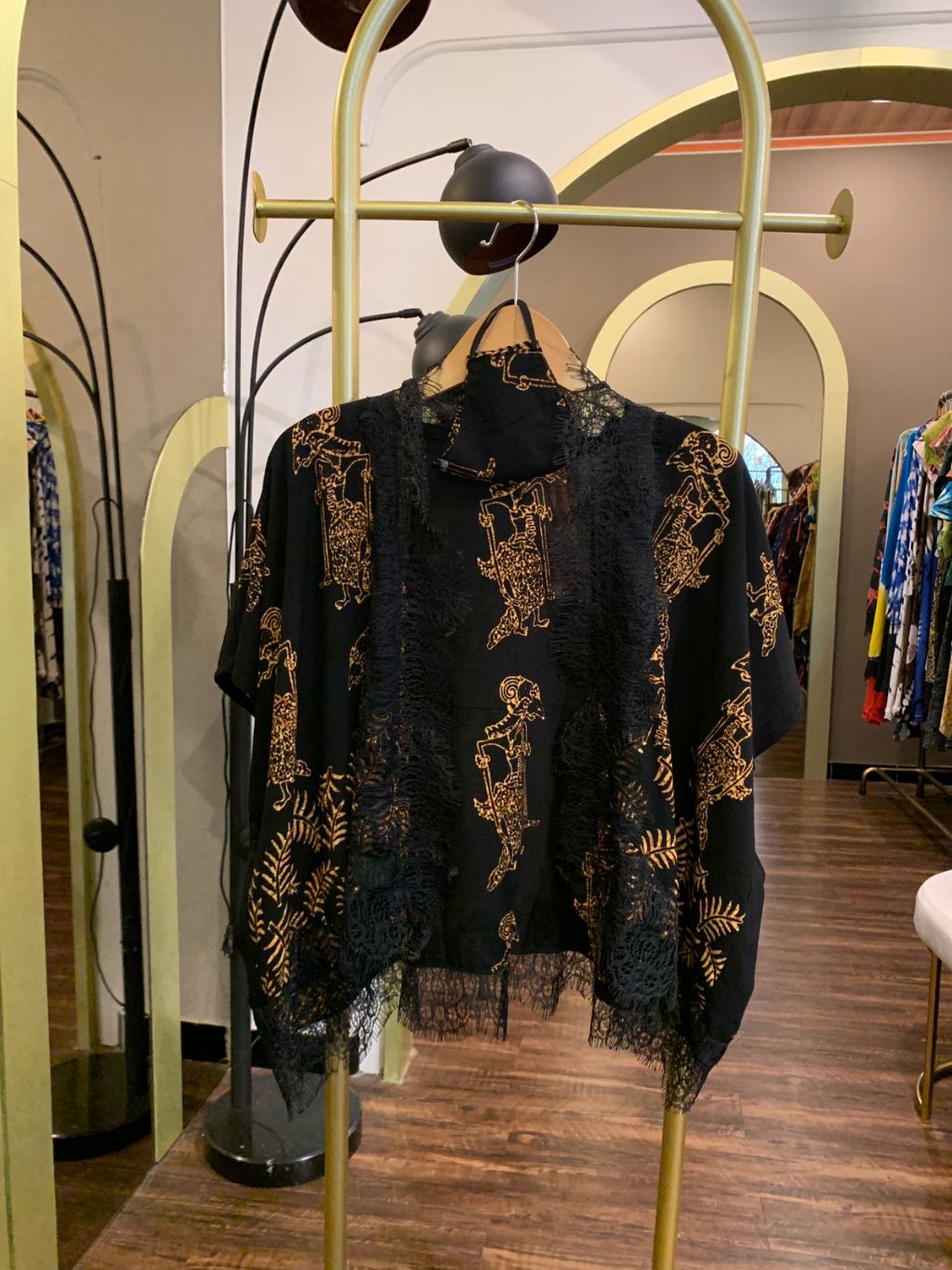 Jual OUTER Brukat BATIK WAYANG KEKINIAN | Shopee Indonesia