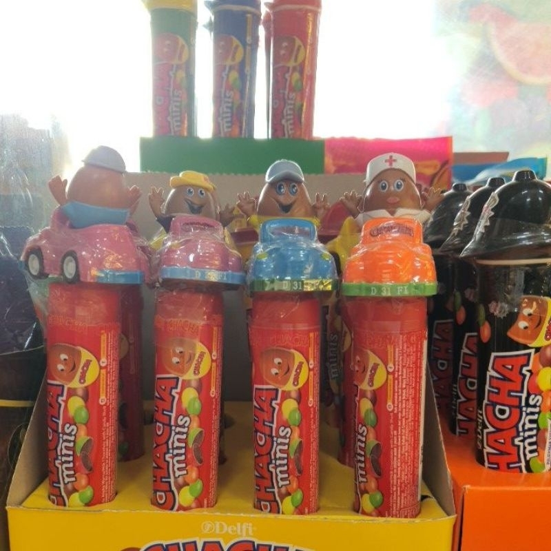 Jual DELFI CHACHA minis mainan mobil karakter / topi karakter 40 gr ...