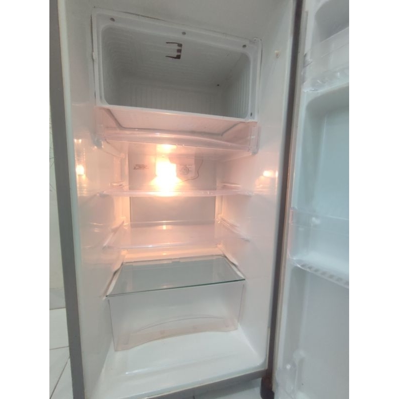 Jual KULKAS BEKAS TOSHIBA GLACIO 1 PINTU | Shopee Indonesia