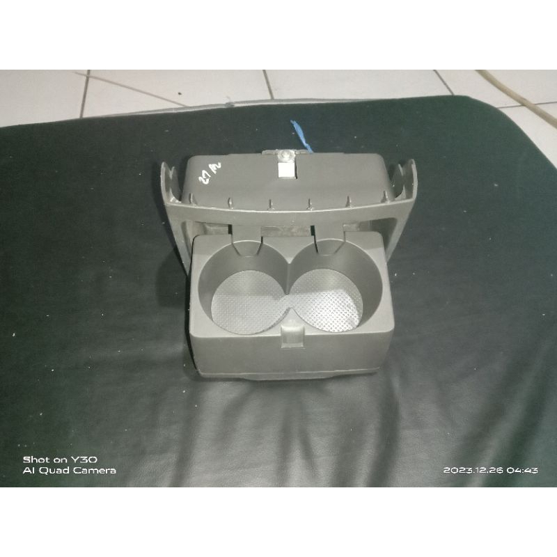 Jual Cup Holder tempat botol Console Box Innova Fortuner Hilux original ...